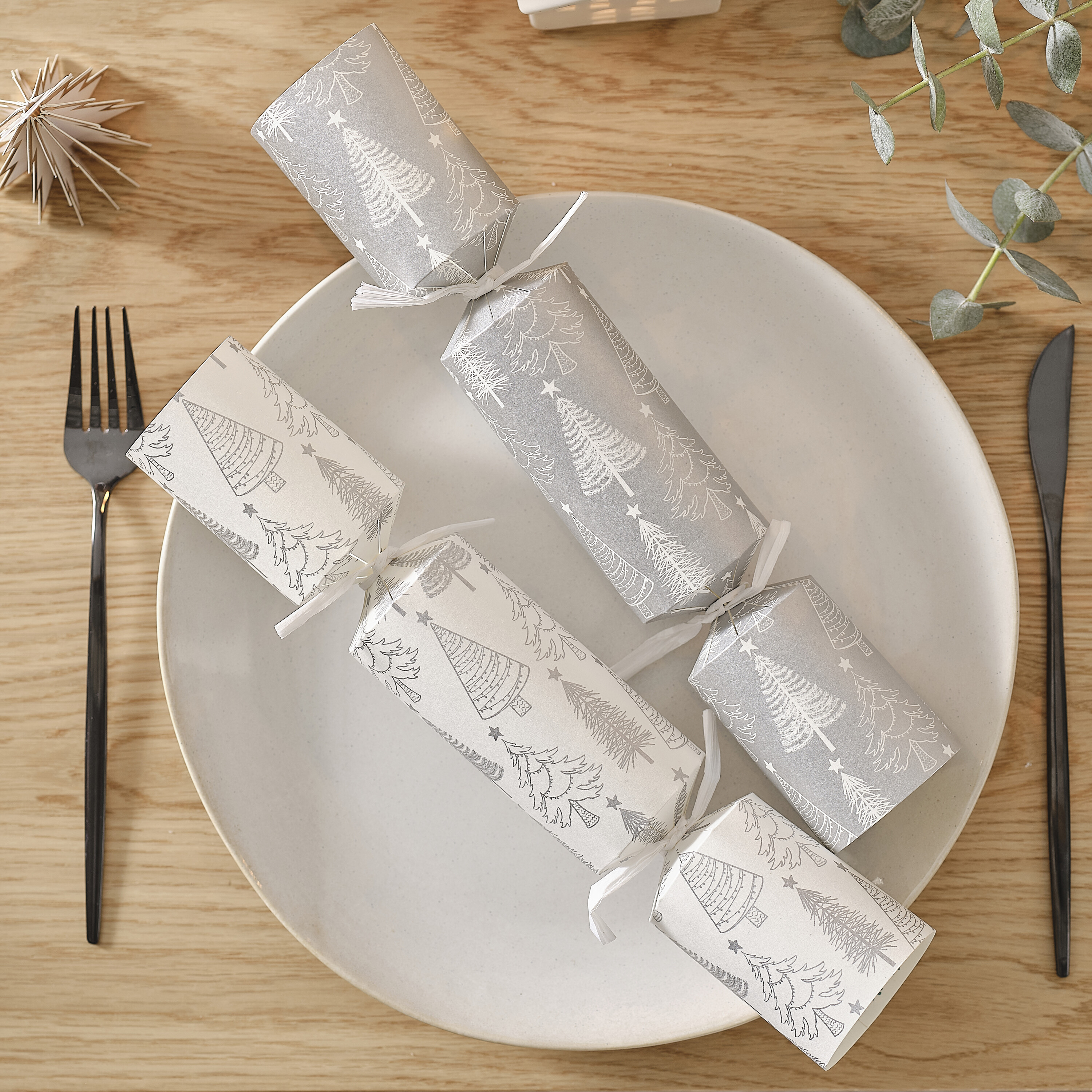 Silver Christmas Crackers - Silver Trees Christmas Crackers | Ginger Ray