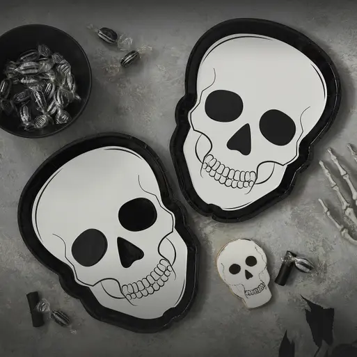 Shaped paper plates store
